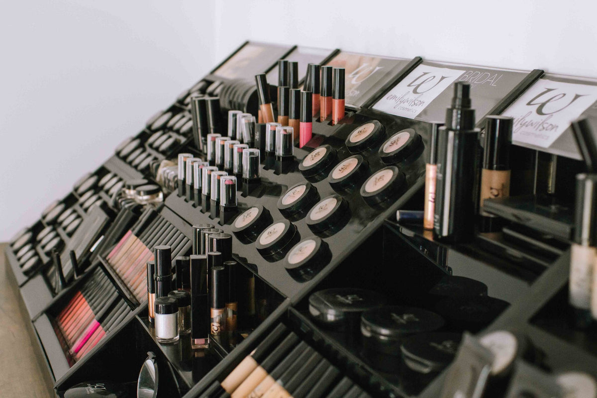 CONTOUR AND HIGHLIGHT – Emily Wilson Cosmetics